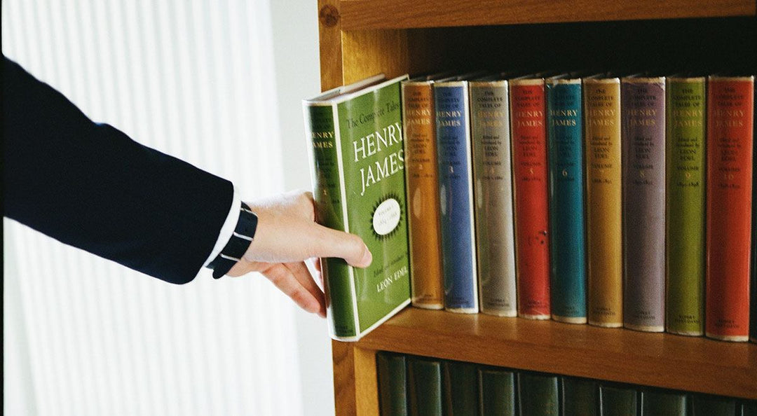 The Bureau: Purveyor of Rare Books, Anthony Smith – Drakes US